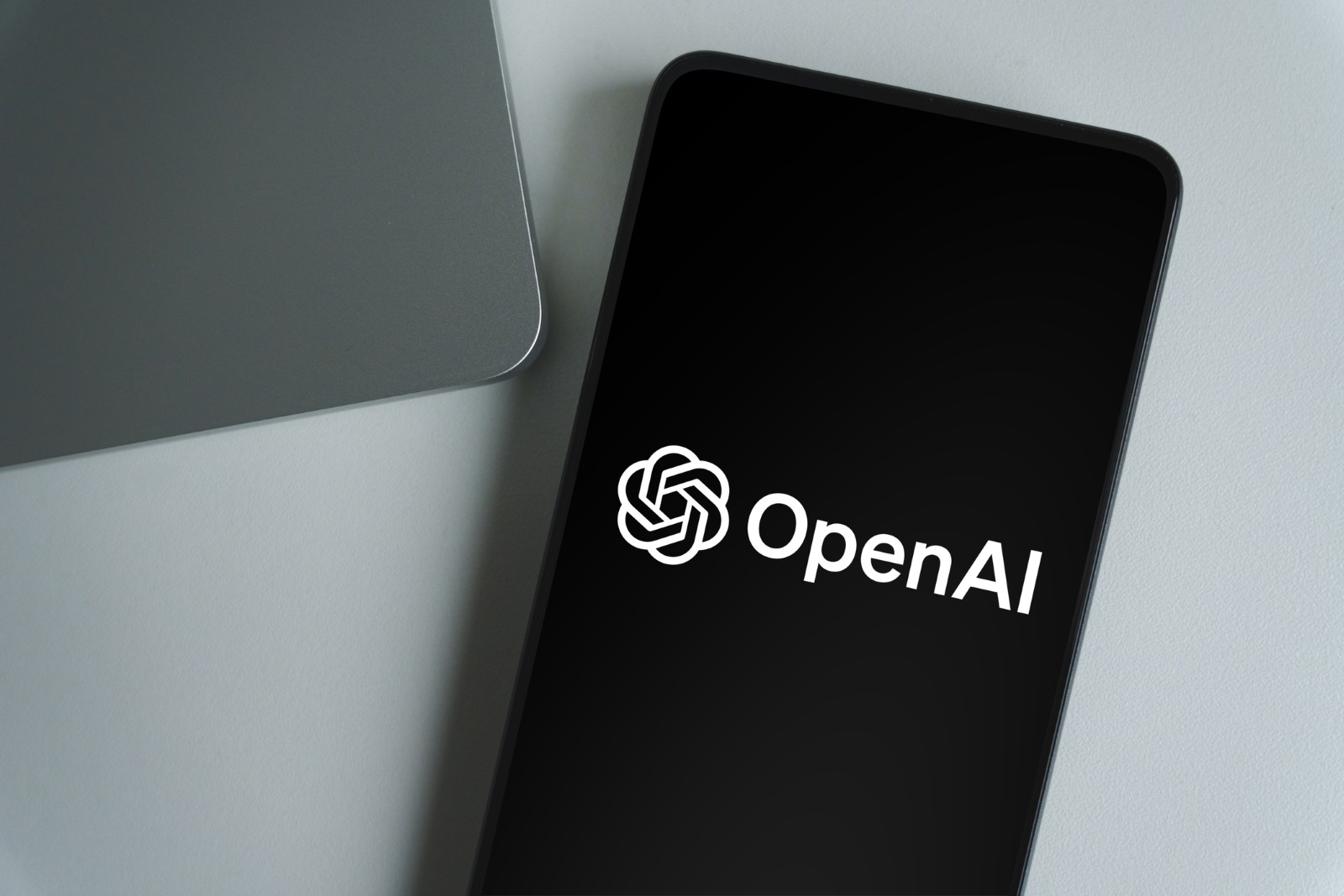 Amazon ar putea investi 10 miliarde dolari în OpenAI (ChatGPT) – surse Reuters - StartupCafe